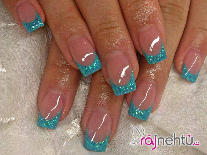 Fotogalerie gelových nehtů